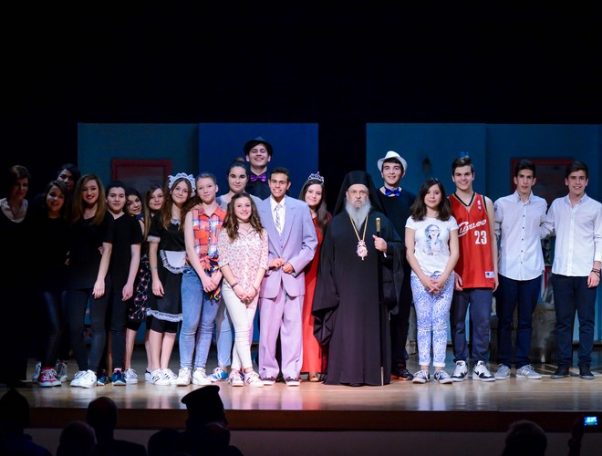 “ΜΙΑ ΤΡΕΛΗ ΤΡΕΛΗ ΟΙΚΟΓΕΝΕΙΑ” ΘΕΑΤΡΙΚΗ ΠΑΡΑΣΤΑΣΗ ΤΟΥ 12ου ΓΥΜΝΑΣΙΟΥ ...