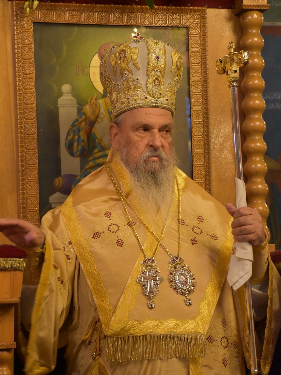 ΑΡΧΙΕΡΑΤΙΚΗ ΘΕΙΑ ΛΕΙΤΟΥΡΓΙΑ ΣΤΗΝ ΑΙΓΑΝΗ 1 – Ι.Μ. Λαρίσης & Τυρνάβου