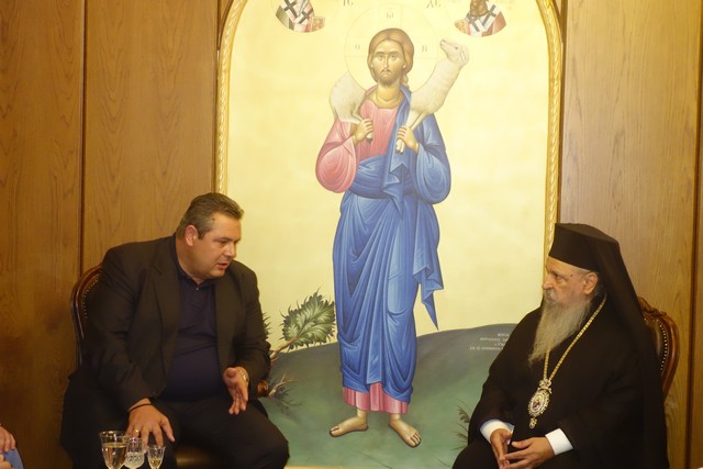 ΕΠΙΣΚΕΨΗ ΠΑΝΟΥ ΚΑΜΜΕΝΟΥ ΣΤΟΝ ΜΗΤΡΟΠΟΛΙΤΗ – Ι.Μ. Λαρίσης & Τυρνάβου