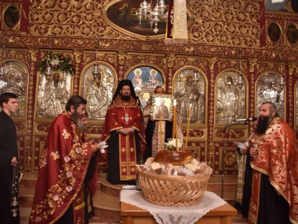 ΜΕΓΑΛΟΠΡΕΠΩΣ ΕΟΡΤΑΣΘΗΚΕ Η ΜΝΗΜΗ ΤΟΥ ΑΓΙΟΥ ΧΑΡΑΛΑΜΠΟΥΣ ΣΤΗΝ ΝΙΚΑΙΑ – Ι.Μ ...