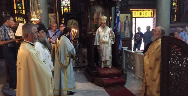 ΑΡΧΙΕΡΑΤΙΚΗ ΘΕΙΑ ΛΕΙΤΟΥΡΓΙΑ ΣΤΟΝ ΑΓΙΟ ΚΩΝΣΤΑΝΤΙΝΟ – Ι.Μ. Λαρίσης & Τυρνάβου