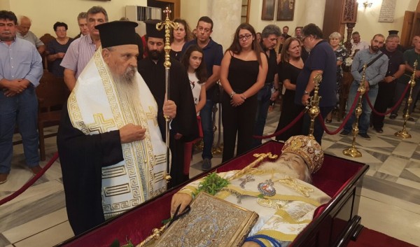 Ο ΜΗΤΡΟΠΟΛΙΤΗΣ ΜΑΣ ΣΤΗΝ ΕΞΟΔΙΟ ΑΚΟΛΟΥΘΙΑ ΤΟΥ ΜΑΚΑΡΙΣΤΟΥ ΜΗΤΡΟΠΟΛΙΤΟΥ ...