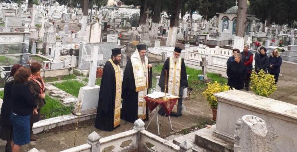 Ο ΣΕΒΑΣΜΙΩΤΑΤΟΣ ΤΕΛΕΣΕ ΤΟ ΤΡΙΣΑΓΙΟ ΤΩΝ ΠΡΟΚΑΤΟΧΩΝ ΤΟΥ ΣΤΟ ΚΟΙΜΗΤΗΡΙΟ ...