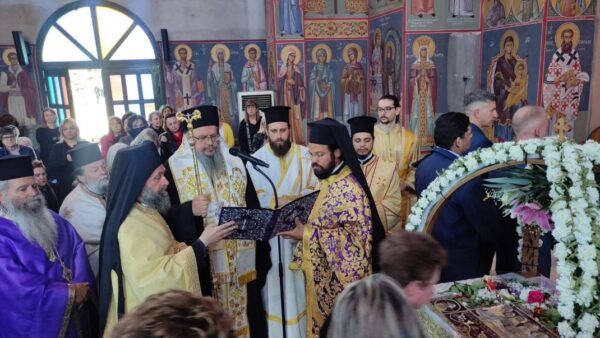 Η περιφορά του Επιταφίου στα Νέα Κοιμητήρια Λαρίσης – Ι.Μ. Λαρίσης ...